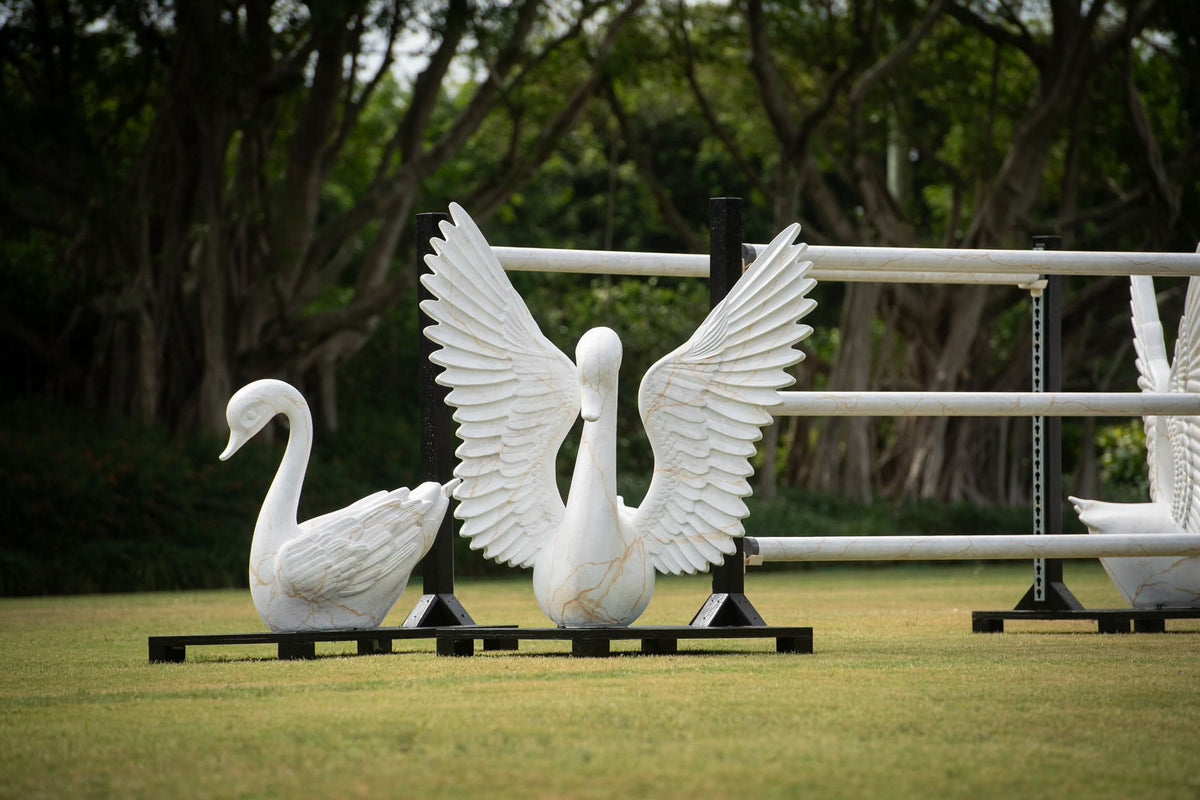 3D Swan Horse Jump – Dalman Jump Co