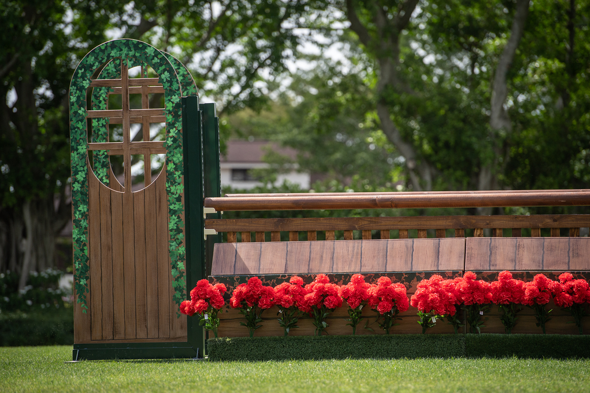 Garden Gate Jump Standards – Dalman Jump Co
